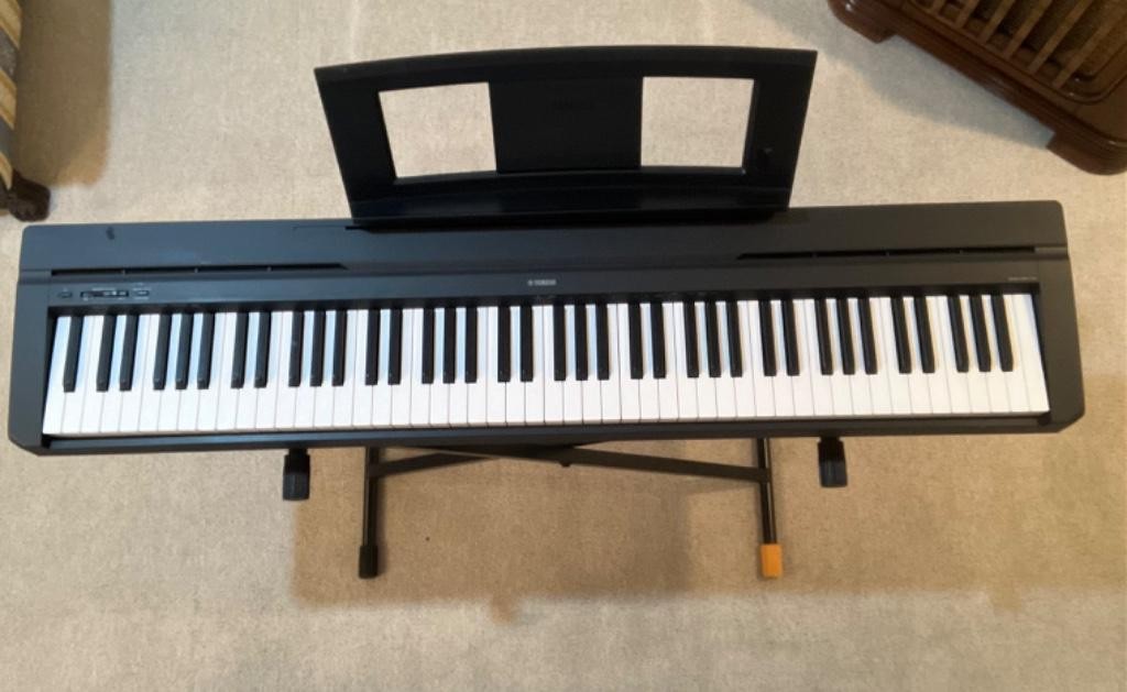 Yamaha P45 keyboard with base - General - Classifieds - Mexico City ...