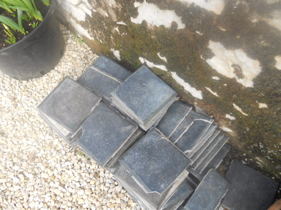 Small slate tiles - Home & Garden - Classifieds - Poitou-Charentes ...
