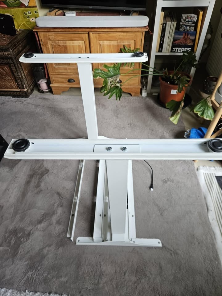 Rodulf underframe electric desk 140*80 cm - General - Classifieds ...