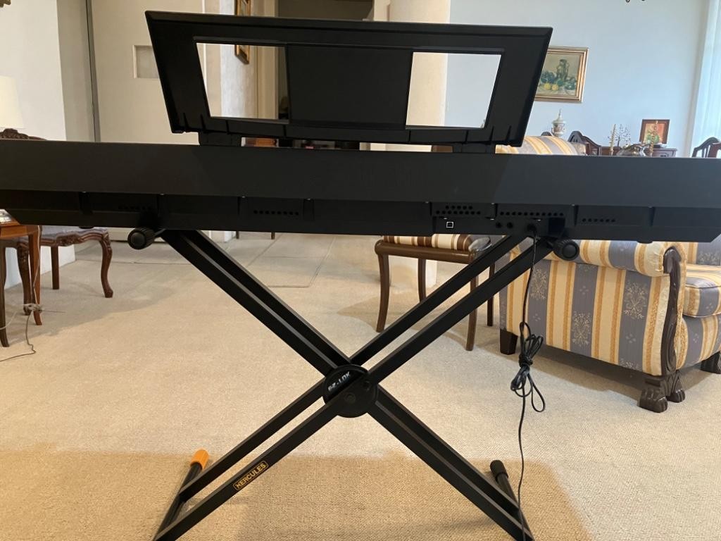 Yamaha P45 keyboard with base - General - Classifieds - Mexico City ...