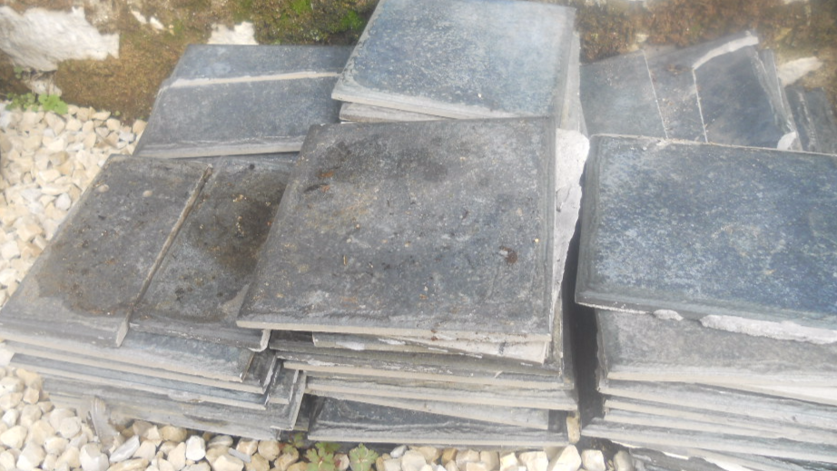 Small slate tiles - Home & Garden - Classifieds - Poitou-Charentes ...